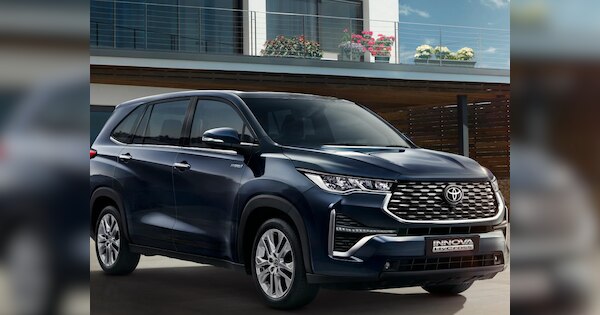 Toyota Innova Crysta Innova Hycross and Maruti Invicto Waiting Period ...