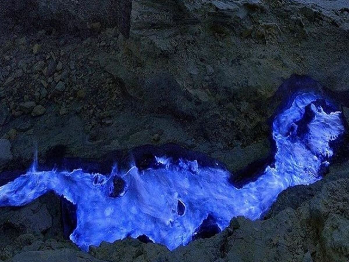Blue Lava: ସେହି ବିଚିତ୍ରମୟ ଆଗ୍ନେୟଗିରି; ଯେଉଁଠୁ ନିର୍ଗତ ହୋଇଥାଏ ନୀଳ ରଙ୍ଗର ଲାଭା