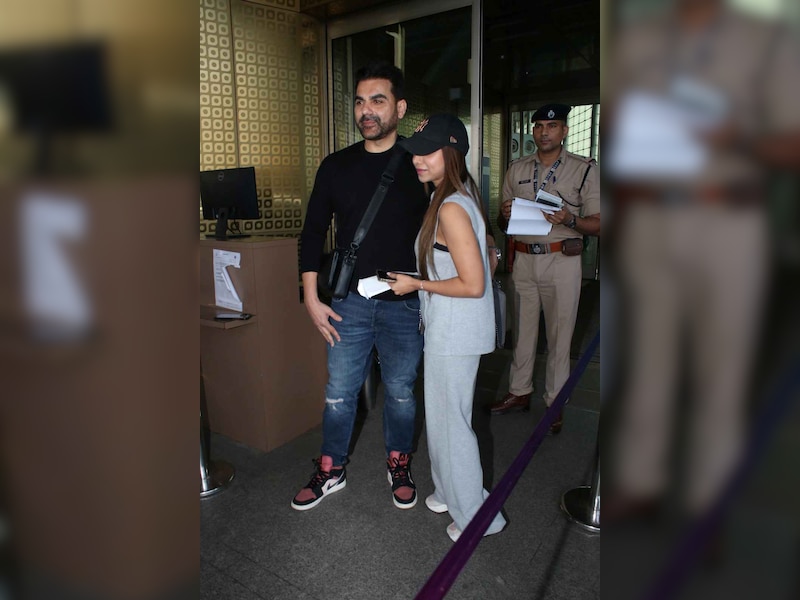 Arbaaz Khan and shura khan spotted at airport couple left Mumbai for ...