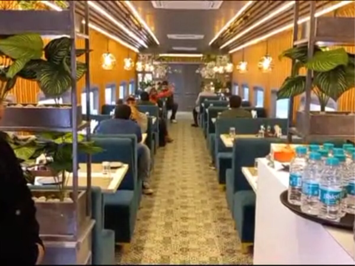Rail coach restaurant opened for first time at Delhi railway station ...