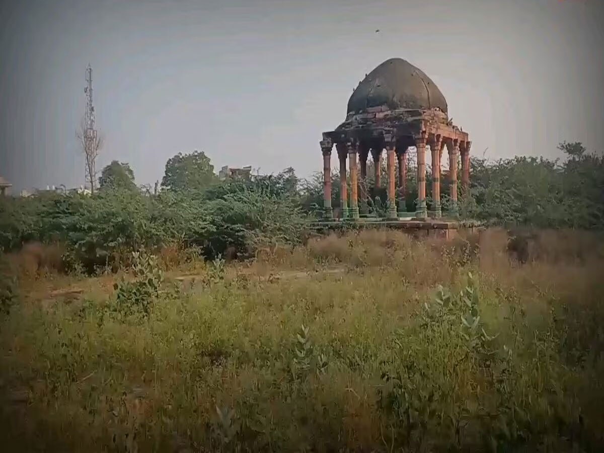 Bharatpur Hindus worship in muslim kabristan of Rajasthan secret royal ...