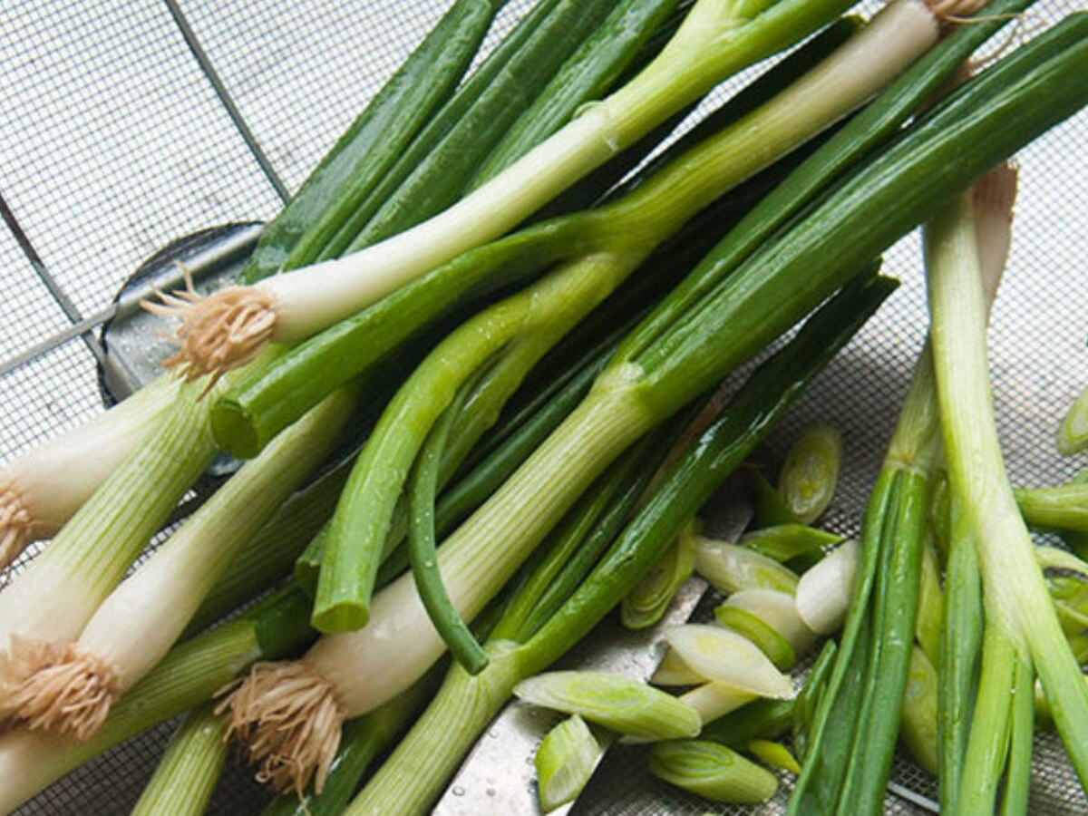 health tips benefits of spring onion How to control cholesterol hare ...