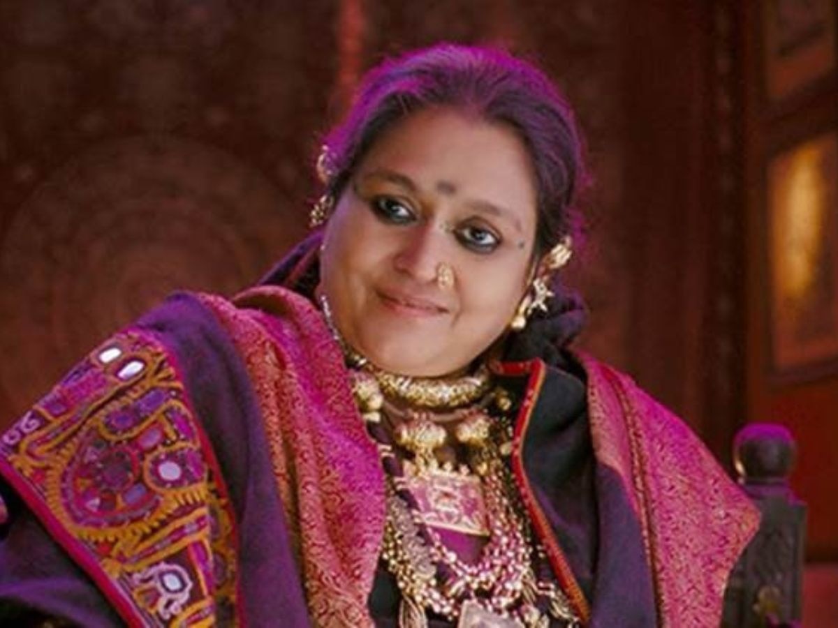 Happy Birthday Supriya Pathak Hansa to Dhankor Baa 5 Iconic Roles by ...