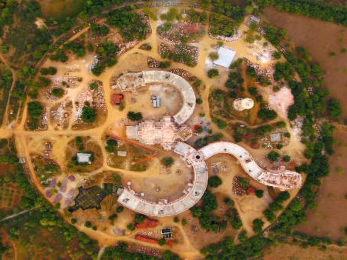 Pali got eighth wonder of world Om Ashram was completed after 27 years ...