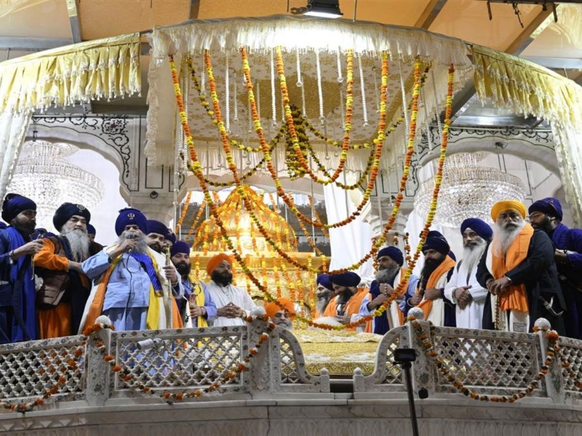 Sri Akal Takht Sahib News: ਸ੍ਰੀ ਅਕਾਲ ਤਖ਼ਤ ਸਾਹਿਬ ਦੀ ਫਸੀਲ ਤੋਂ ਨਿਹੰਗ ਸਿੰਘ ...