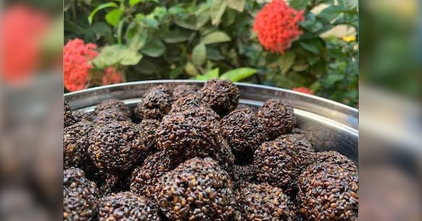 Black Sesame Benefits for health glowing skin in winter piles remedy ...