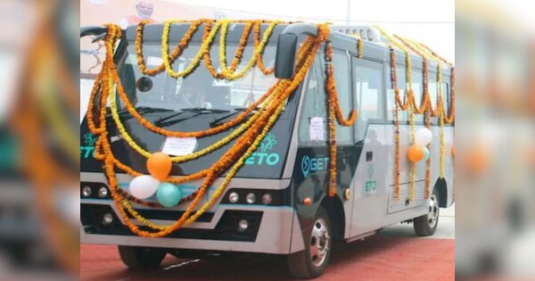 CM Yogi gift to Ram devotees 50 e buses and 25 e autos in ayodhya from ram path to ram mandir ...