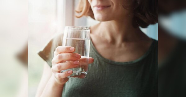 Drinking less water in winter can cause heart attack stroke know how ...