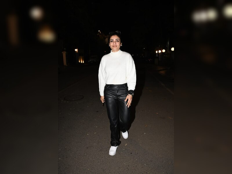 raveena tandon spotted in simple black and white outfit check pictures ...