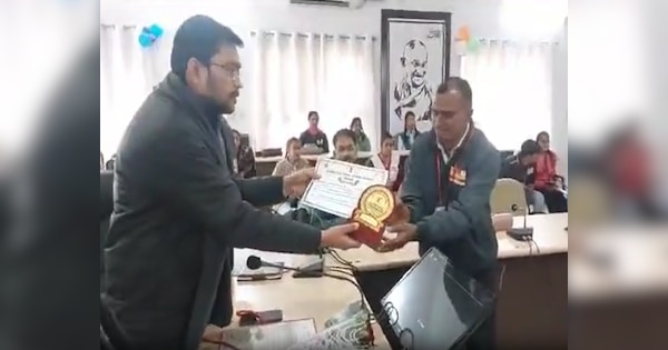 Bhilwara Collector Namit Mehta honored those doing excellent work in ...