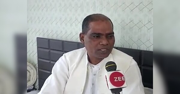 Minister Surendra Ram says BJP is Salivating for Nitish Kumar there ...