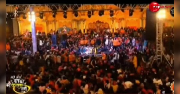 Jagran pandal collapsed during B Praak bhajan evening in delhi Kalka ji ...