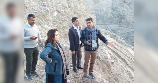 DM Shruti Bhardwaj inspected mining leases in neem ka thana | राजस्थान ...