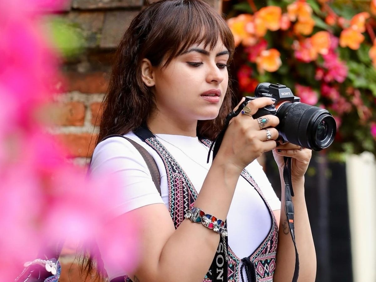 Simi Chahal Photos: ਸਿੰਮੀ ਚਾਹਲ ਨੇ ਬਿਖੇਰਿਆ ਆਪਣੀ ਕਾਤਿਲ ਅਦਾਵਾਂ ਦਾ ਜਾਦੂ ...