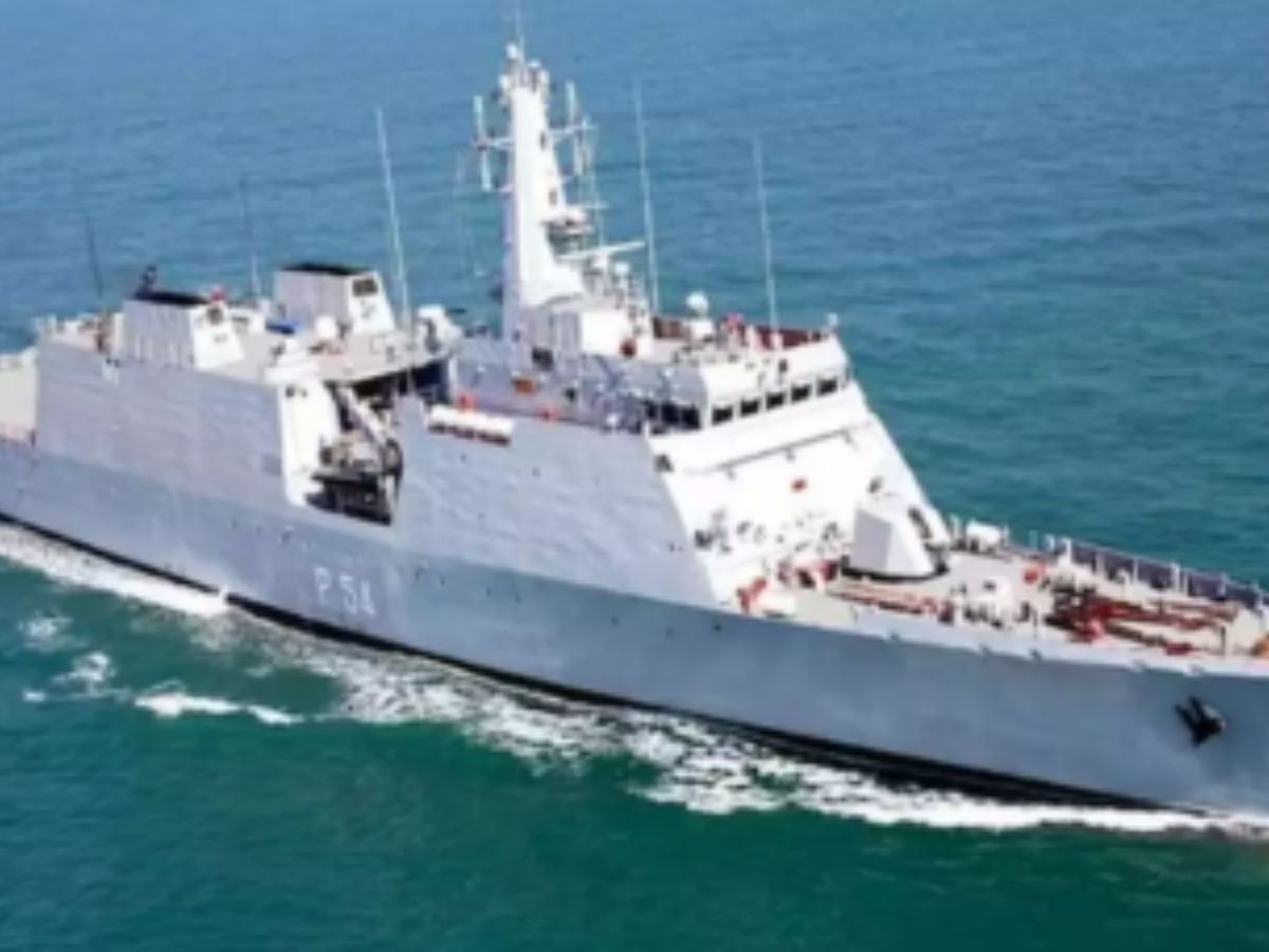 INS Sumitra Indian Navy rescued fishing vessel Al Naami crew 11 from ...