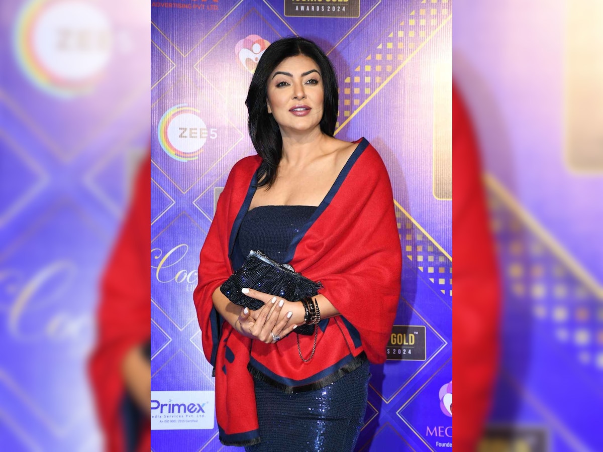 Sushmita Sen glamorous look in blue shimmery dress at Iconic gold ...