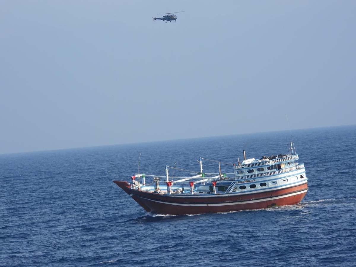 Latest Operation of Indian Navy against Somalia Pirates | Photos: समंदर ...