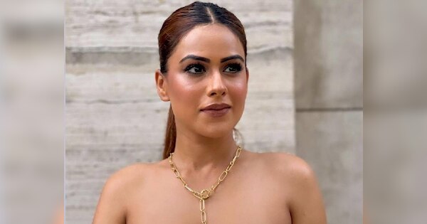 nia sharma sizzling look goes viral see pics | ब्लैक ड्रेस में निया ...