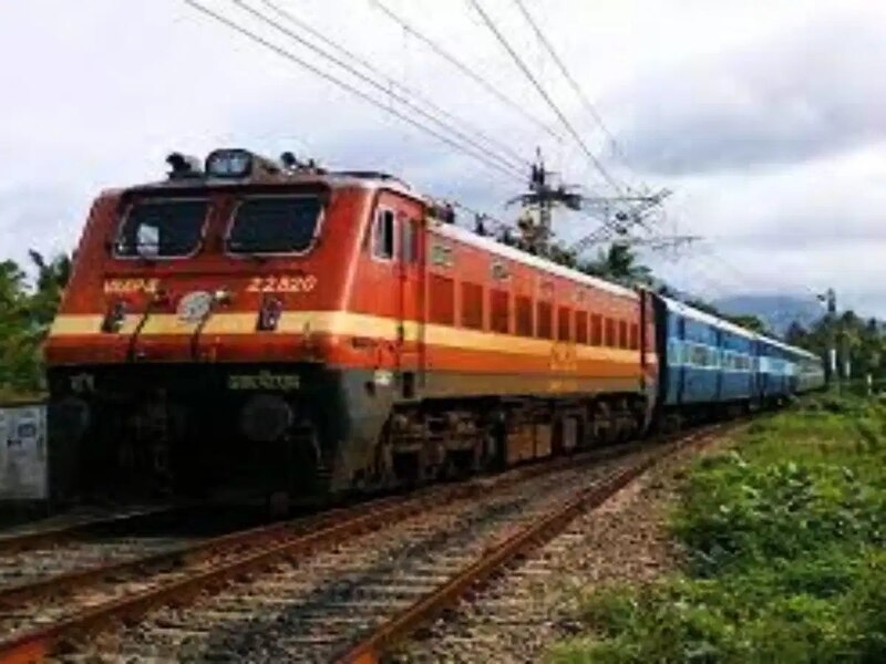 indian railway rules of Train Luggage Limit train journey | Indian Railway Rules: जान लें रेलवे ...