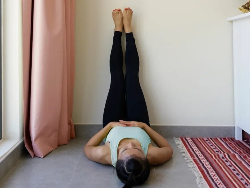 Do these 5 yoga asanas with the support of the wall for 10 minutes ...