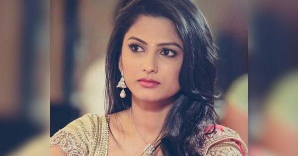 where is Saath nibhana saathiya rashi Rucha Hasabnis Husband children ...