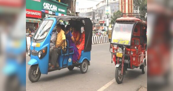 In UP tax will be collected from five thousand e rickshaw operators ...