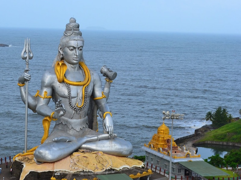 Mahashivratri 2024 date kab hai puja vidhi daan shiv ji ko kya arpit ...