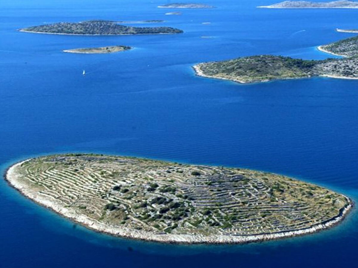 Where is Fingerprint Island Looks Like Thump Shape From the Top ...