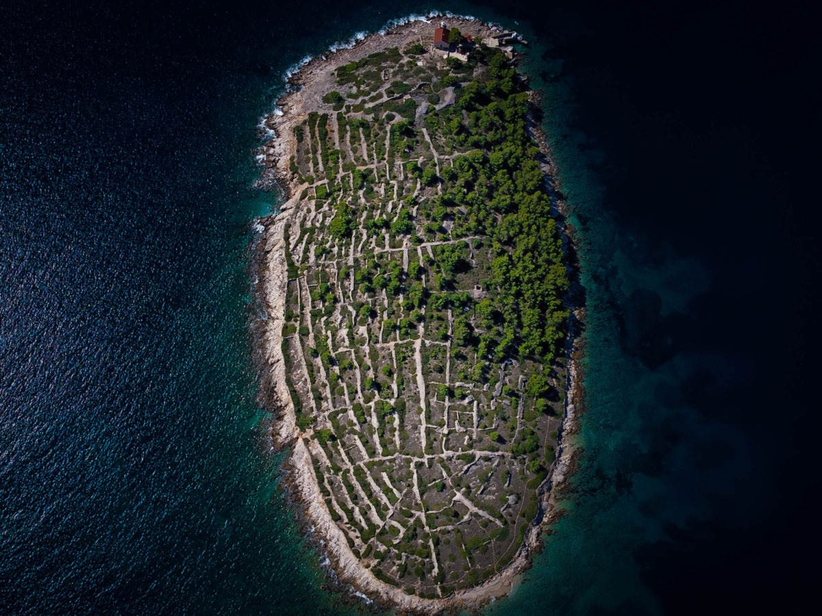 Where is Fingerprint Island Looks Like Thump Shape From the Top ...