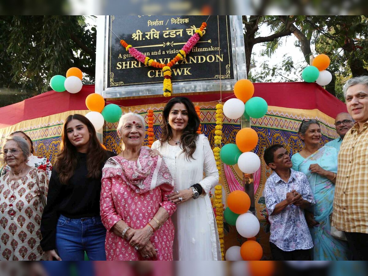 Raveena Tandon unveils Ravi Tandon chowk in mumbai on her father name ...