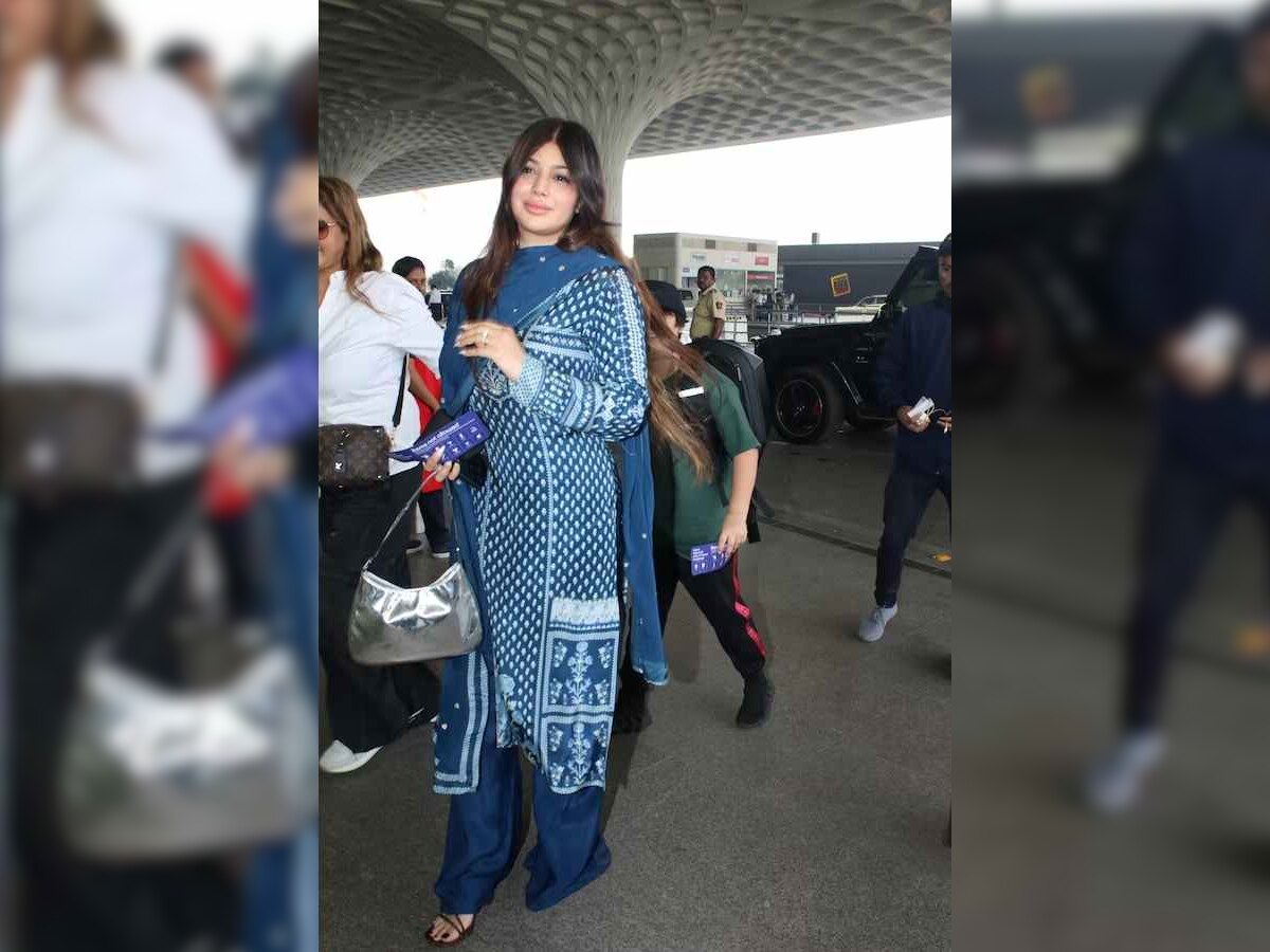 Ayesha Takia Nagma manisha koirala Meenakshi sheshadri 90s popular ...