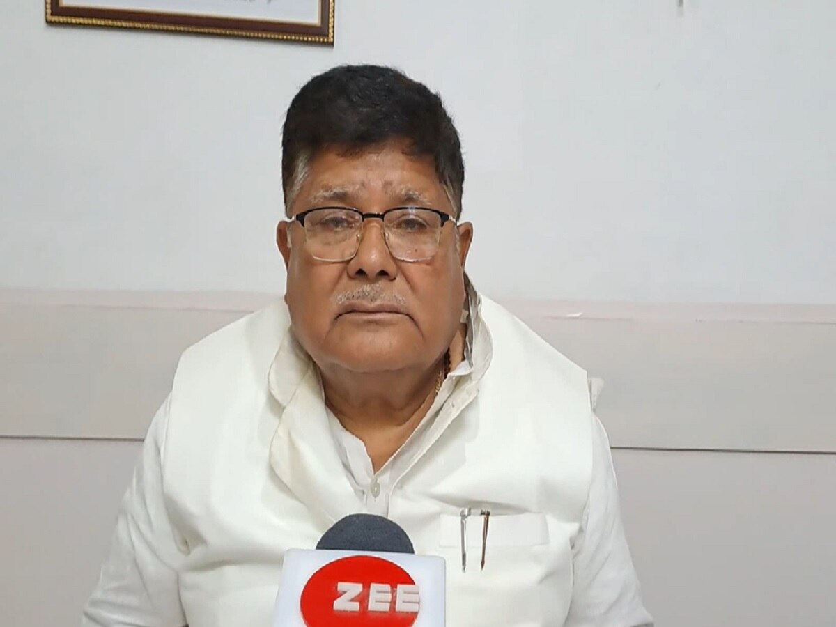 Former minister Suresh Kumar Sharma took a jibe at Tejashwi yadav ...