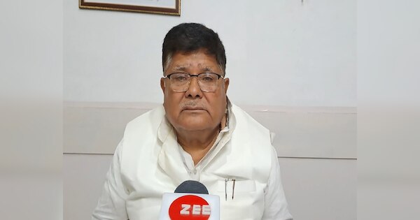 Former minister Suresh Kumar Sharma took a jibe at Tejashwi yadav ...