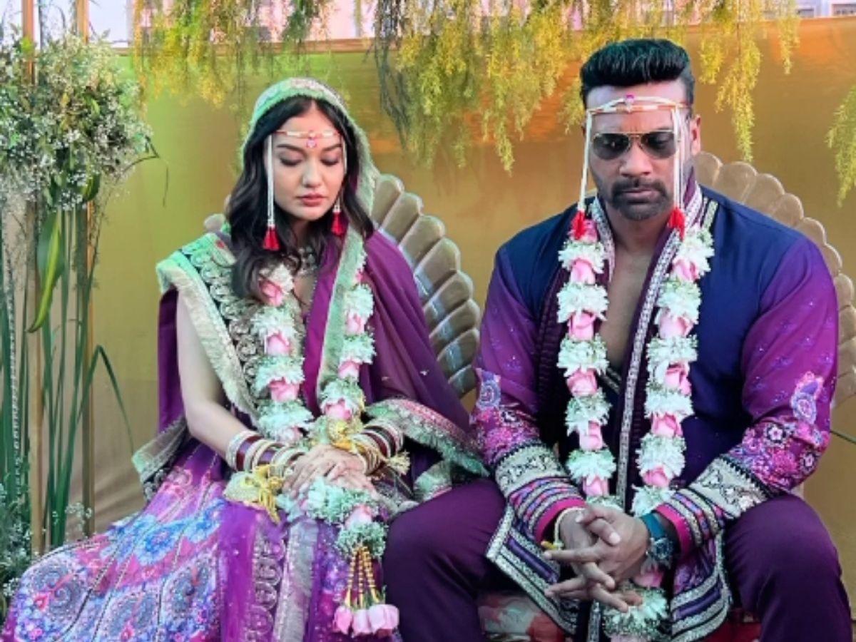 Divya Agarwal Wedding Photos: दिव्या अग्रवाल ने बिजनेसमैन अपूर्व के साथ ...