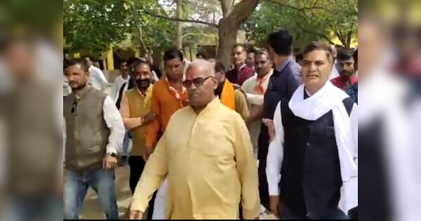 Baran News Education Minister Madan Dilawar inspected Batawada ...