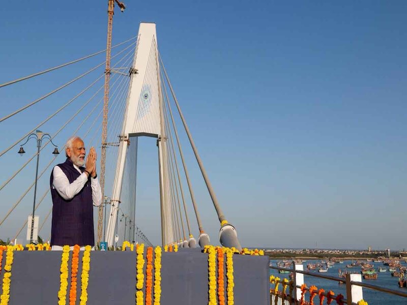 PM Narendra Modi scuba Diving underwater dwarka krishna janmbhoomi see ...
