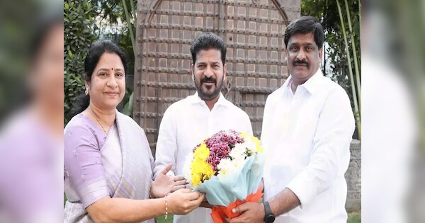 Telangan News Greater Hyderabad Deputy Mayor M. Srilatha and her ...