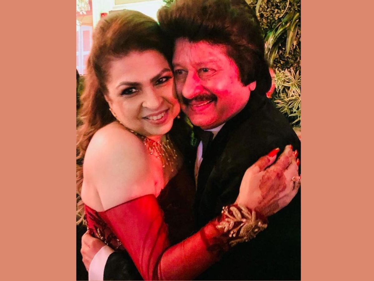 pankaj udhas died know about family wife farida daughter nayaab udhas ...
