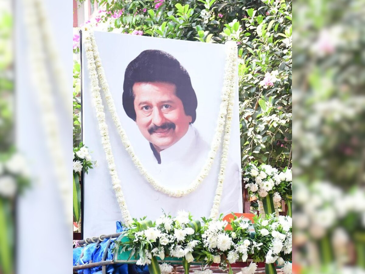 Pankaj Udhas Funeral Photos brother manhar udhas other family ...