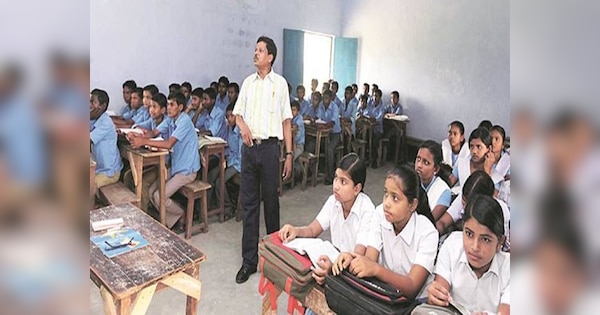 Bihar Teacher who absconding from schools will lost their jobs| Bihar ...