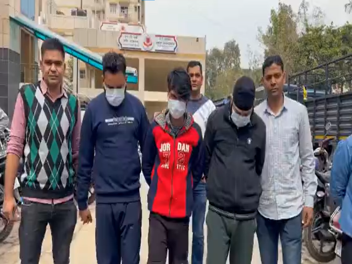 Delhi Three Accused Arrested In Fraud Case Of Lakhs Of Rupees Delhi