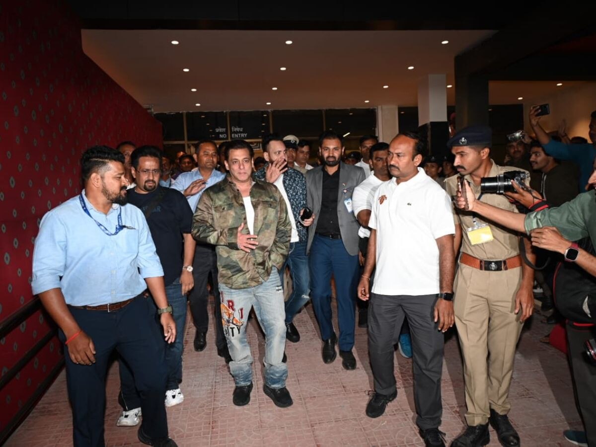 Salman Khan Arrives in Jamnagar With Tight Security for Anant Ambani ...