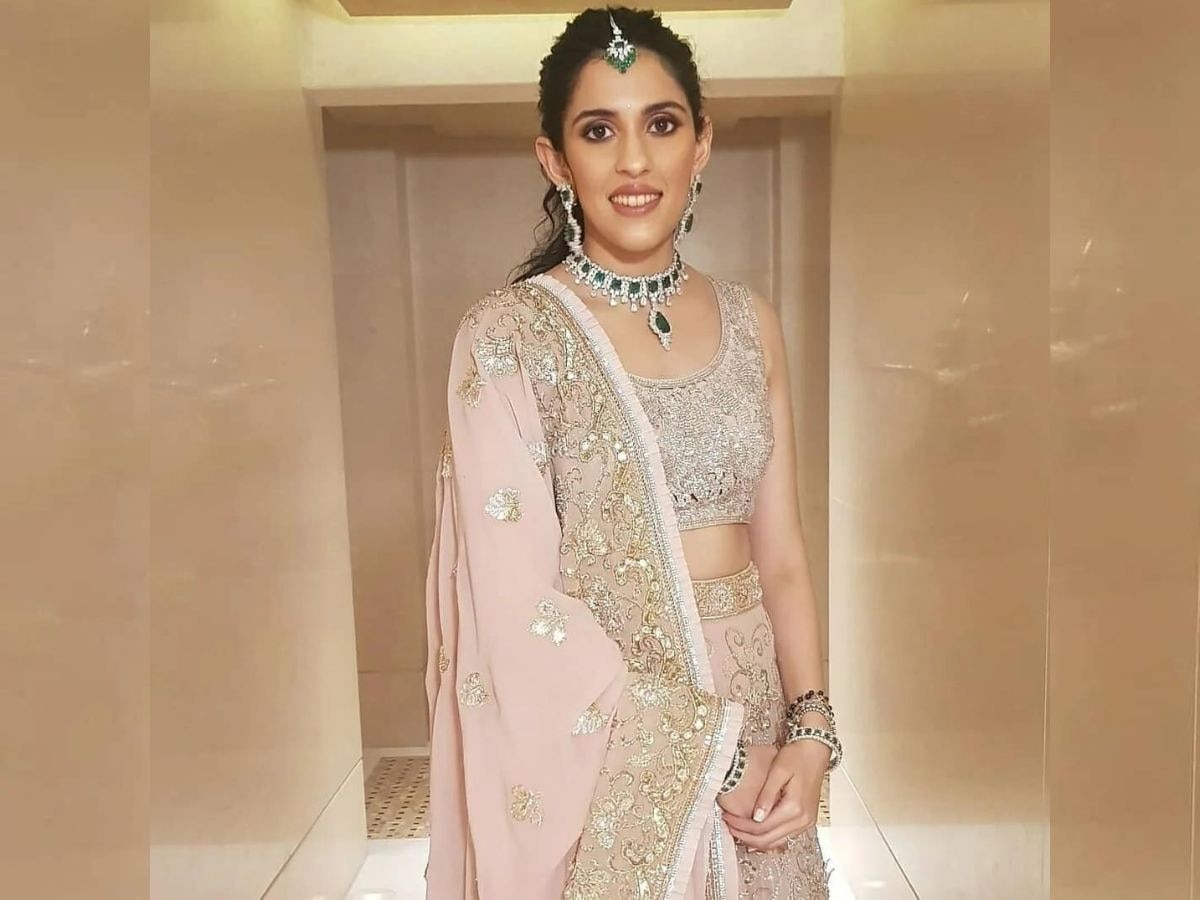 Isha Ambani to Nita Ambani see some beautiful traditional outfits of ...