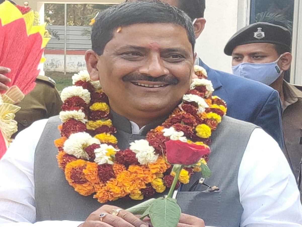 JDU National General Secretary Sanjay Kumar Jha meets Union Home ...