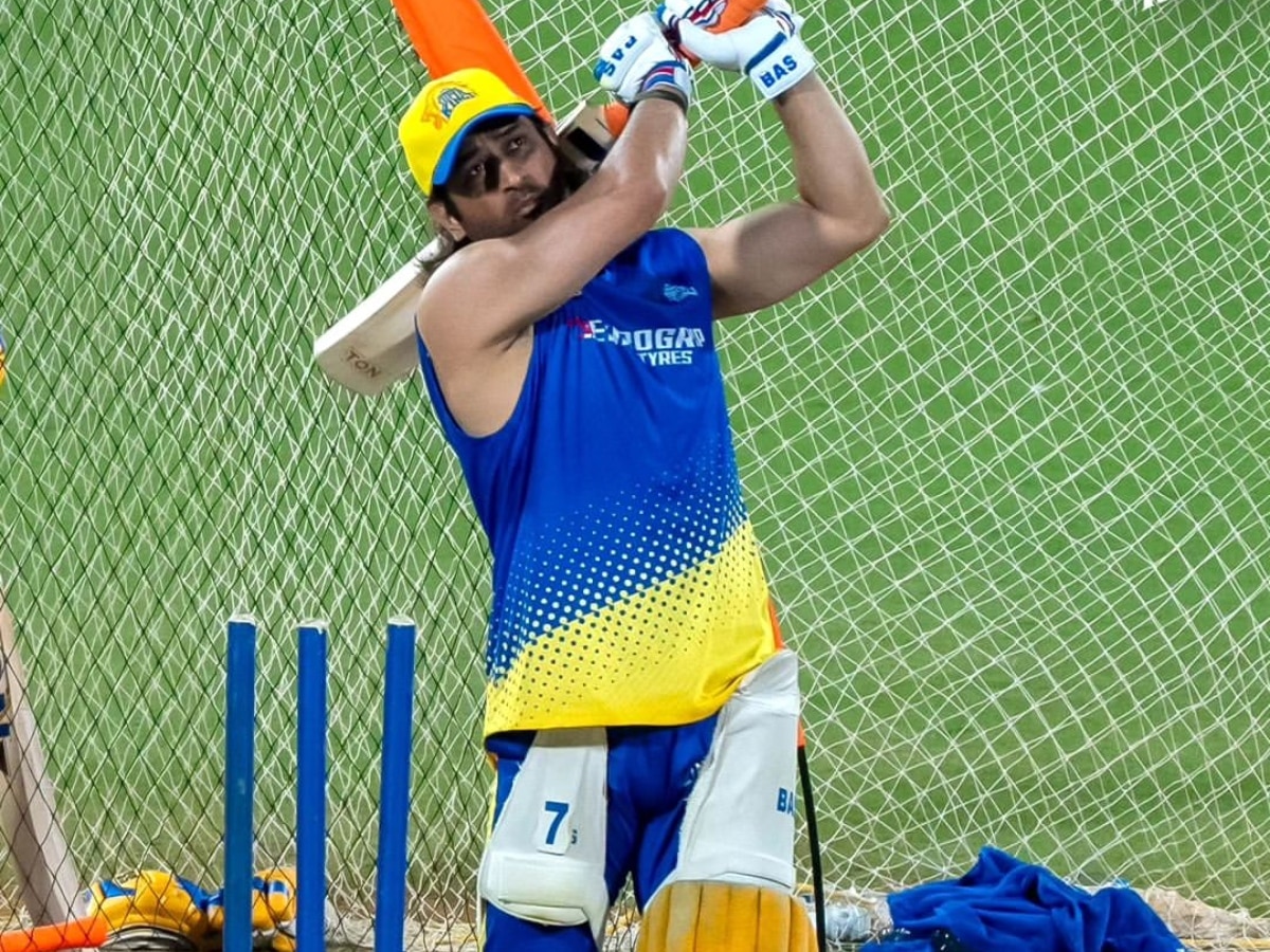 MS Dhoni old avatar before IPL Red hair band long hair fans went crazy ...