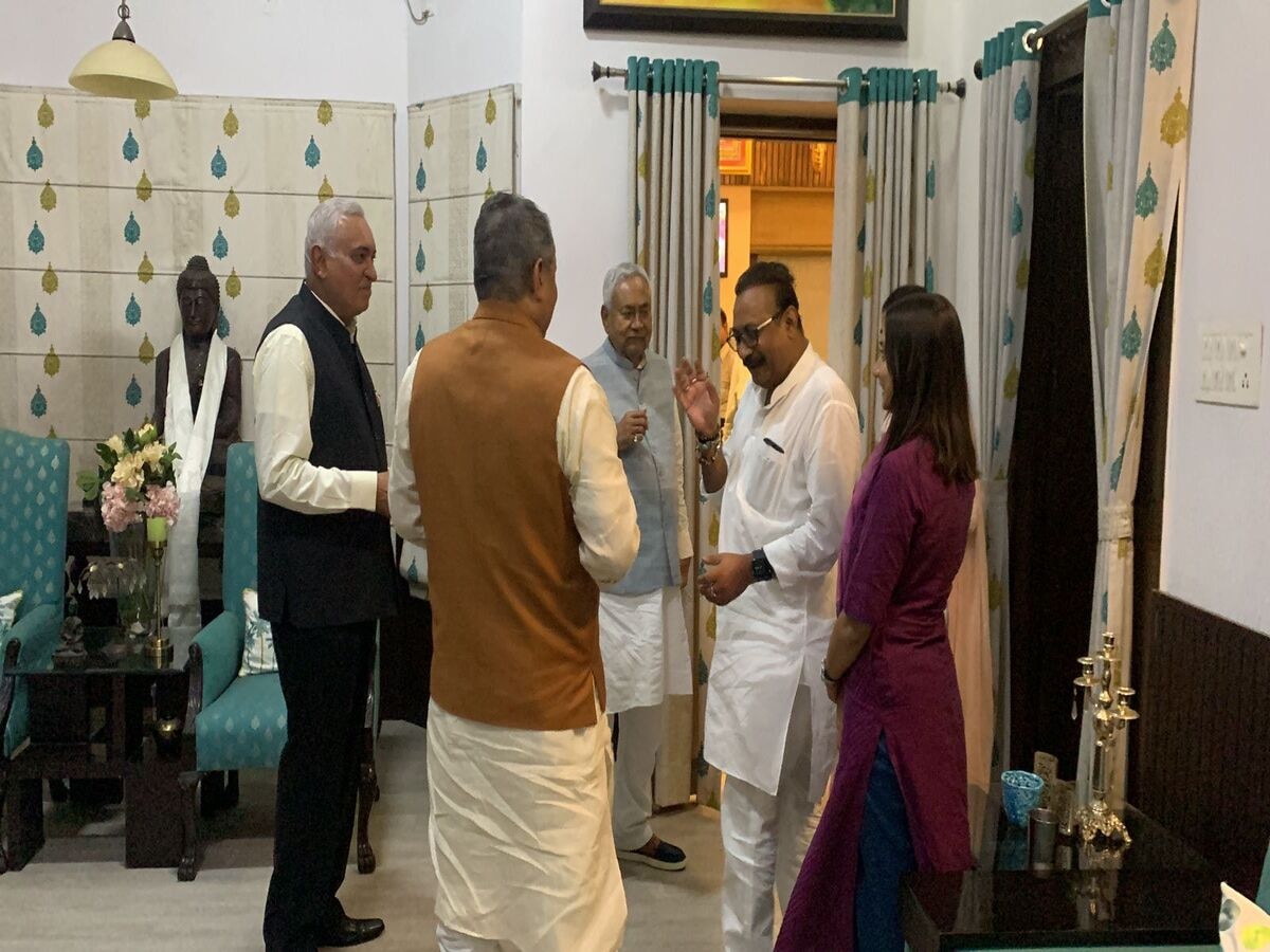 Dr. Ashok Chaudhary had clashed with Lalan Singh in front of Nitish ...