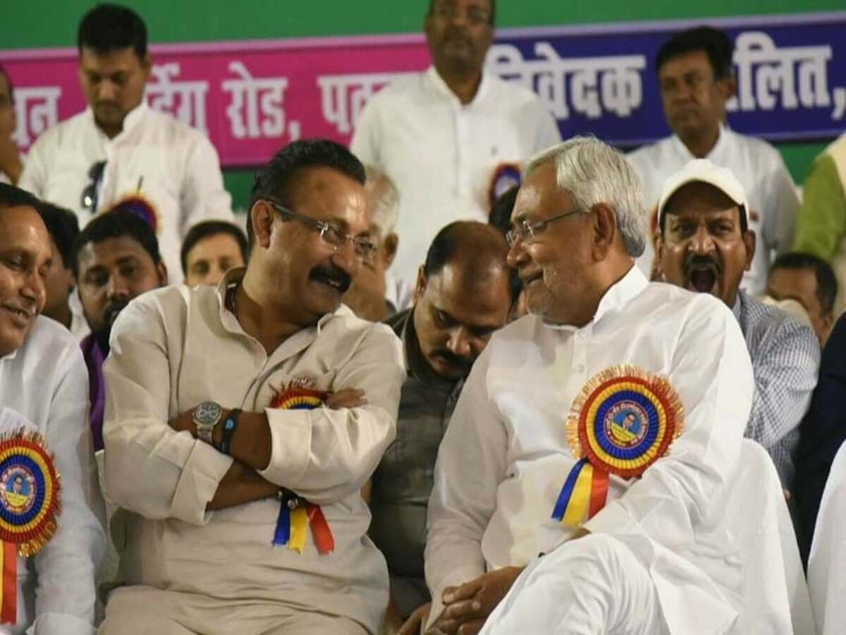 Dr. Ashok Chaudhary had clashed with Lalan Singh in front of Nitish ...