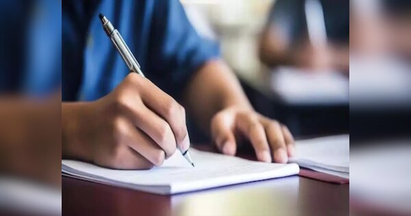 JPSC prelims Exam 2024 Sunday 17 march Latehar DC garima singh and SP ...