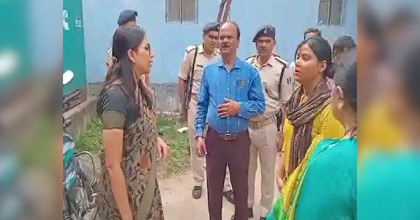 Jehanabad DM Alankrita Pandey conducted surprise inspection of Sadar ...