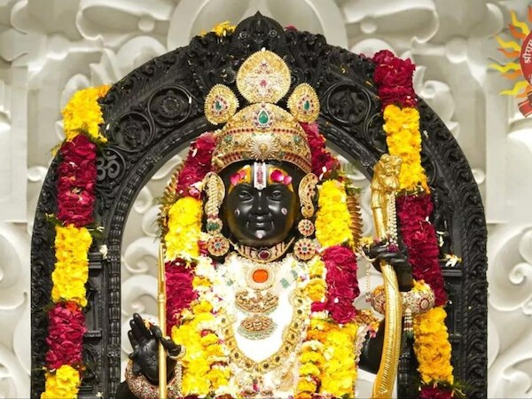 First holi celebration at ayodhya ram mandir